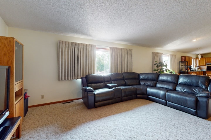 3br Cozy Apartment W/ Mountain Views - Helena, MT