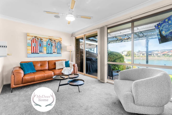 The Lakefront House - Private Pontoon & Lakeview - Victor Harbor