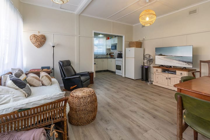 Lake Court - Forster