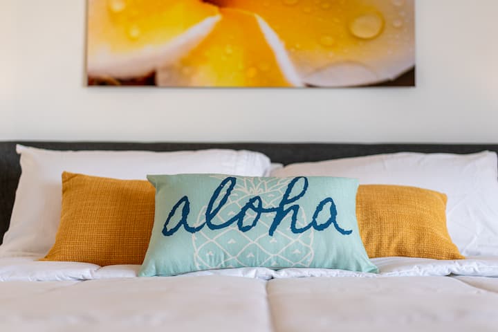 High Floor, Drink Station, 2 Pools & More! - Hawaii