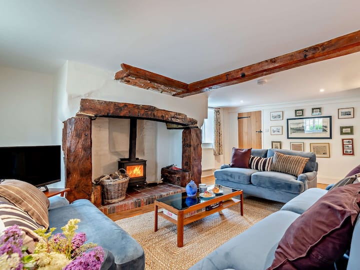 3 Bed In Amesbury (95325) - Amesbury