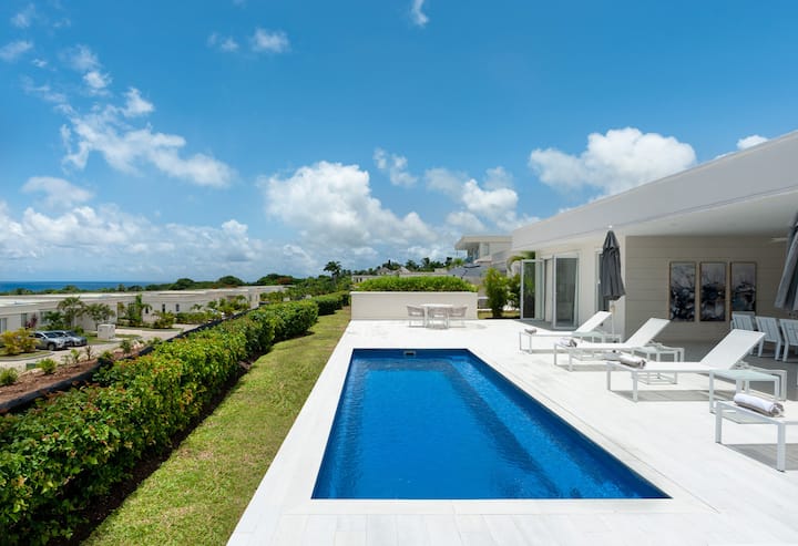 Luxury Villa W/ Sea Views, Fairmont Beach Club - 바베이도스