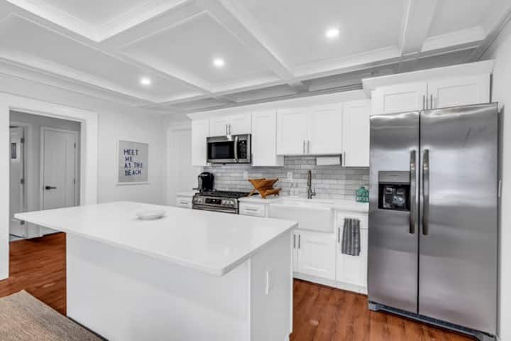 Fully Renovated 2 Bedroom Ocean Grove Beach Apt. 1 - Belmar, NJ