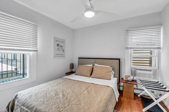 Fully Renovated 1 Bedroom Beach Suite #5 - Ocean Township, NJ