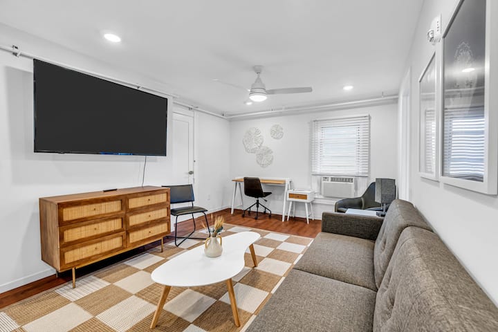 Fully Renovated 2 Bedroom Penthouse Beach Suite #6 - Belmar, NJ