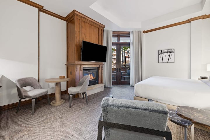 The Aspen Mountain Residences 03a - Aspen