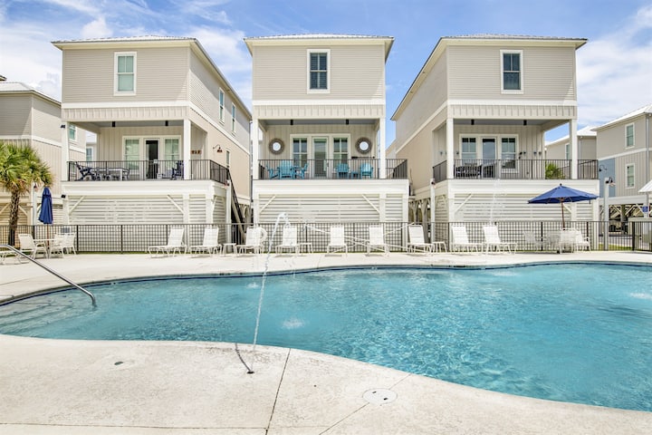 3 Bedroom - Sleeps 10 - Modern - Steps To Beach - Gulf Shores, AL