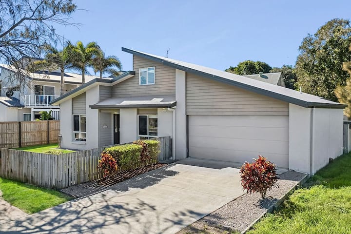 36 Petrie Avenue - Sunshine Coast