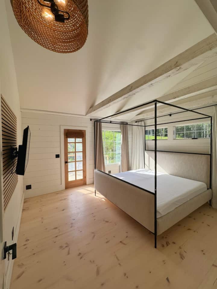 Cabin Suite #6 - New Paltz, NY