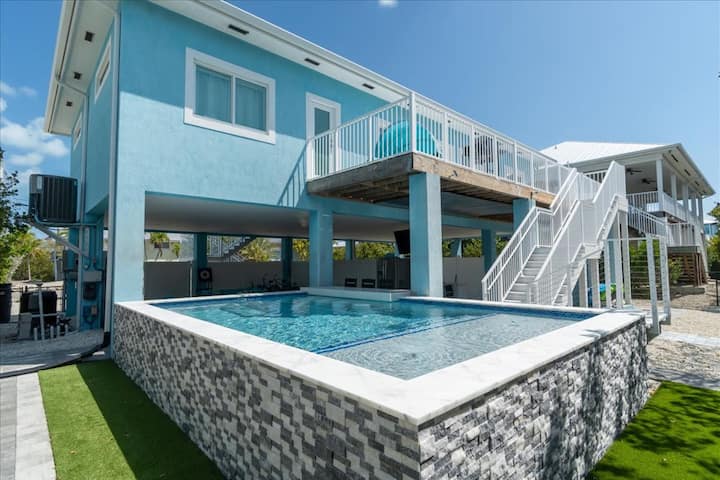 Blue Bungalow New Listing Canal Front Dock Pool - Marathon, FL