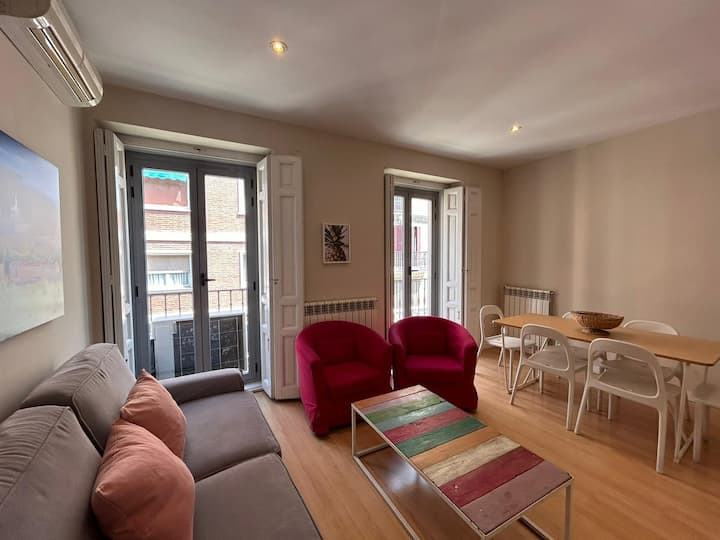 Bright Spacious Family Apartment - Madrid