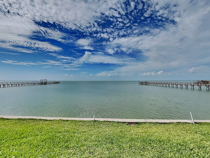 Copano Coastal Gem | Bayfront + Access To Pool! - Bayside, TX