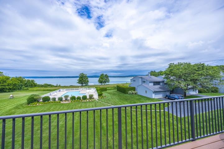 Tannery Creek! Condo With Water View + Pool! - Petoskey, MI