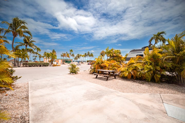 Rv Lot 303 Venture Out, Pull-through Lot - Big Pine Key, FL