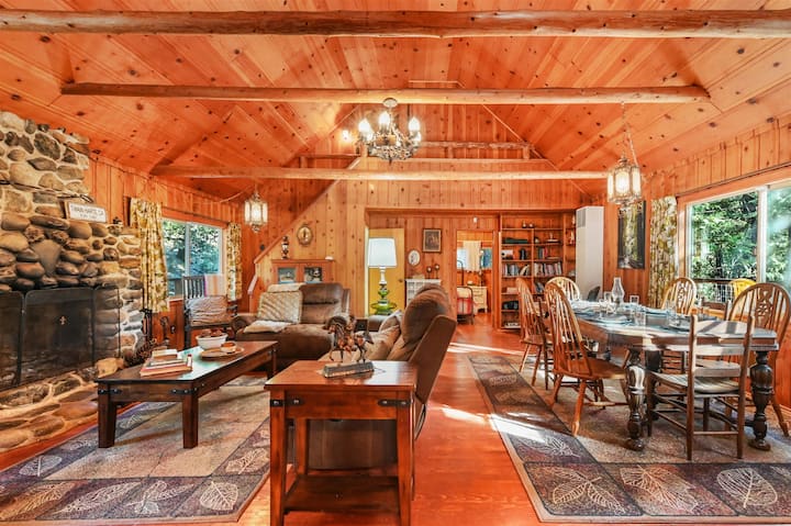 Bigfoot Hideaway Spacious 5br Cabin W/ Lake Acce - Sonora, CA