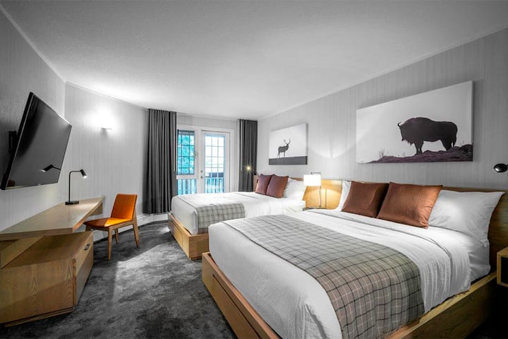 Alpine Bliss | Premier Winter Getaway - Lake Louise