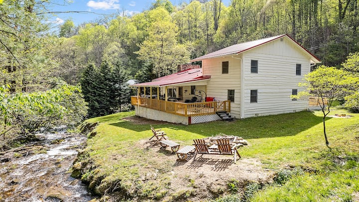 Red Deer Lodge - 3 Br Creekside, 3 Mi To Ski Area - Maggie Valley, NC