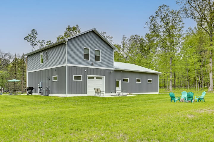 Higgins Lake Barndominium W/ Boat Parking! - Higgins Lake, MI
