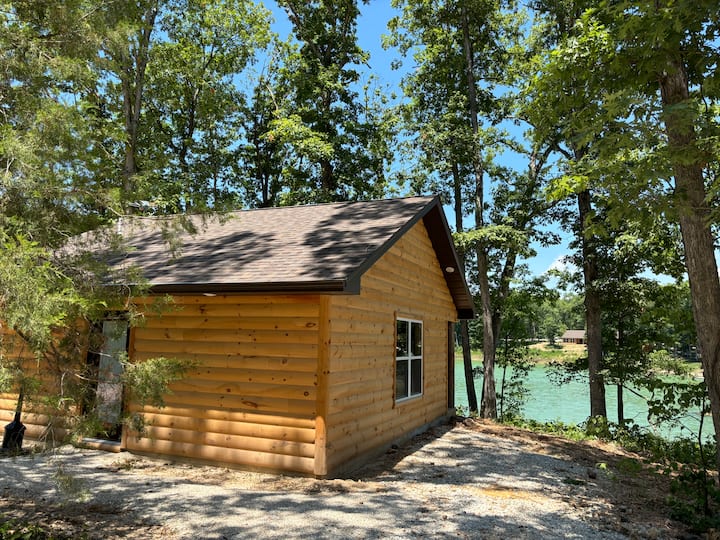 Lakeside Honeymoon Cabin - Cuivre River State Park, Troy