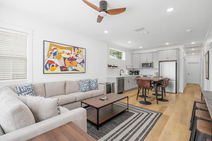 Azalea Spring Cottage - Tyler, TX