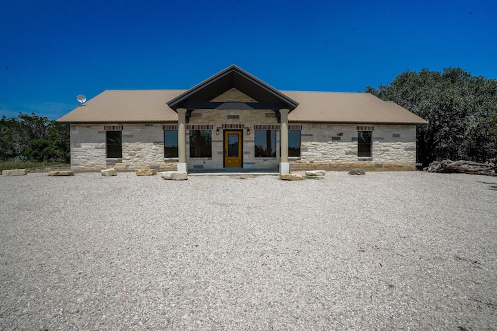 Barefoot Hideaway - Concan, TX