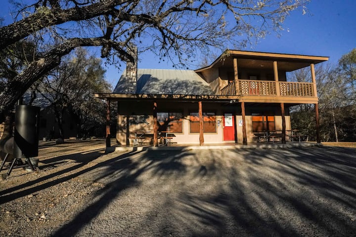 Cowboy Hilton - Concan, TX