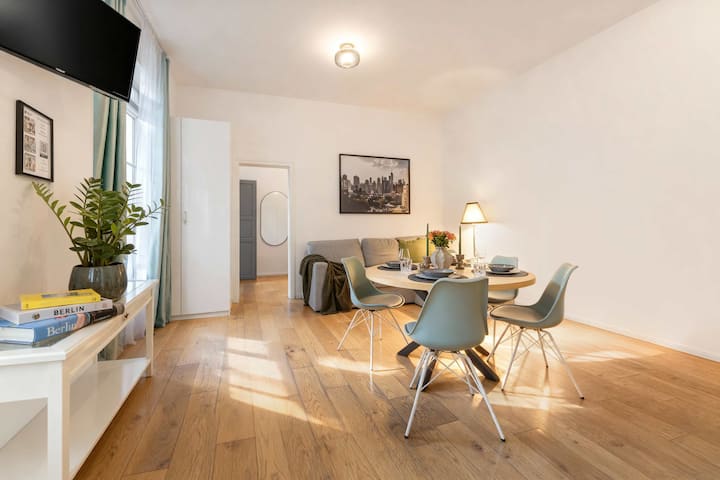 Tor1og, 1br, Livingroom, Downtown Mitte,2–4 Guests - Berlin