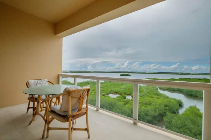 5th Floor Deluxe Queen 1 Bedroom Coconuts Caribe - 벨리즈