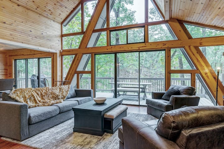 Waterfront A-frame With Hot Tub - Innsbrook, MO