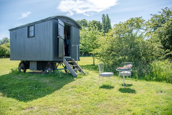 Abbey Shepherds Hut, Eye - Diss