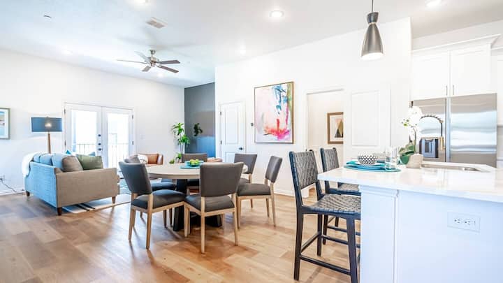 Steps To At&t Stadium | Luxury Townhome | Parking - Arlington, TX
