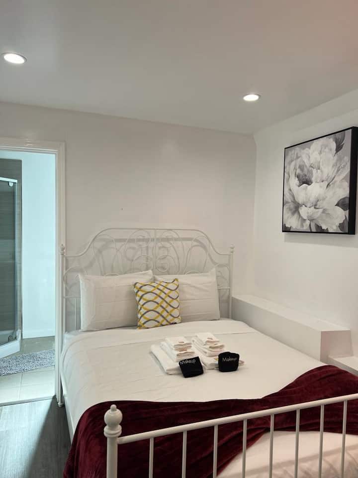 Lovely Private Studio With Bathroom In Ssf (Ml) - South San Francisco, CA