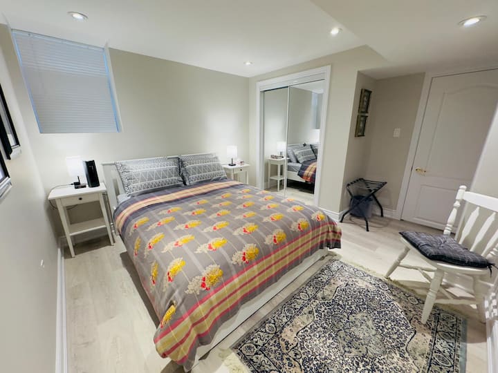 Spacious Basement In Oakville - Oakville