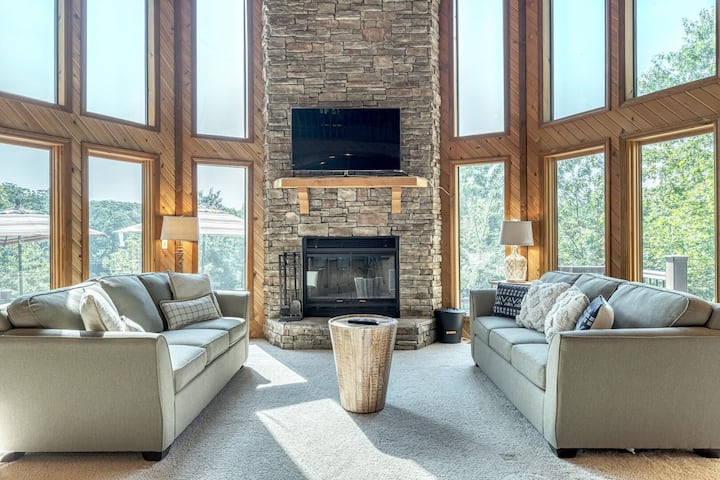 Linden Lakefront Retreat W/ Kayaks By Staylage - Innsbrook, MO