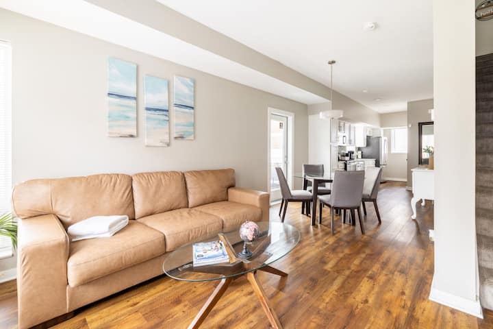 Luxury Downtown Townhome W/ Private Garage Unit 9 - Cleveland Browns Stadium