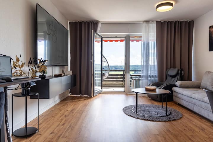 Holiday & Stay, Black Forest Apartment With Pool - Hornberg