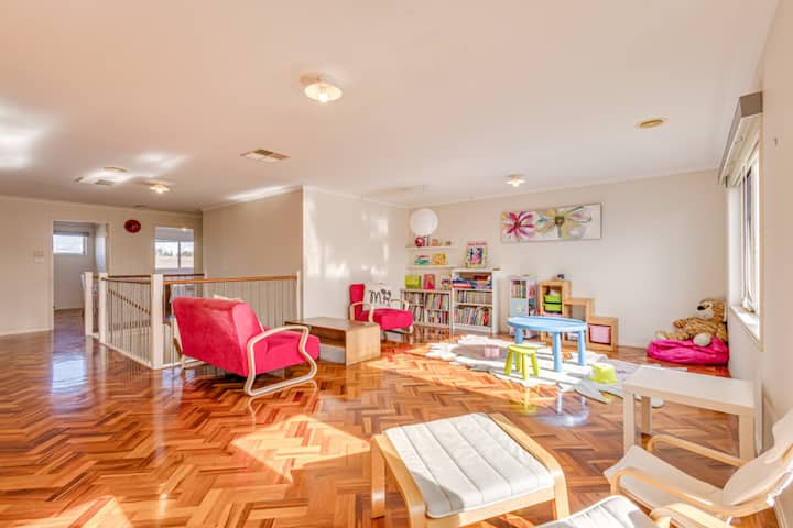 Stayau Family Friendly House In Caroline Springs - Melbourne