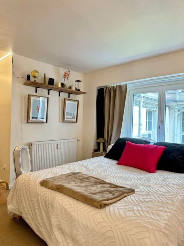 Duplex In The Heart Of Paris - France