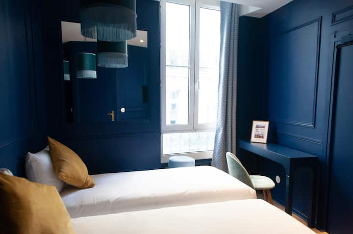 Twin Room Near The Famous Champs-élysées - Paris