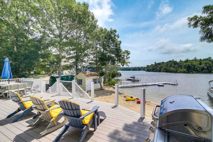 Plymouth Getaway W/ Private Lake Beach + Kayaks! - Massachusetts