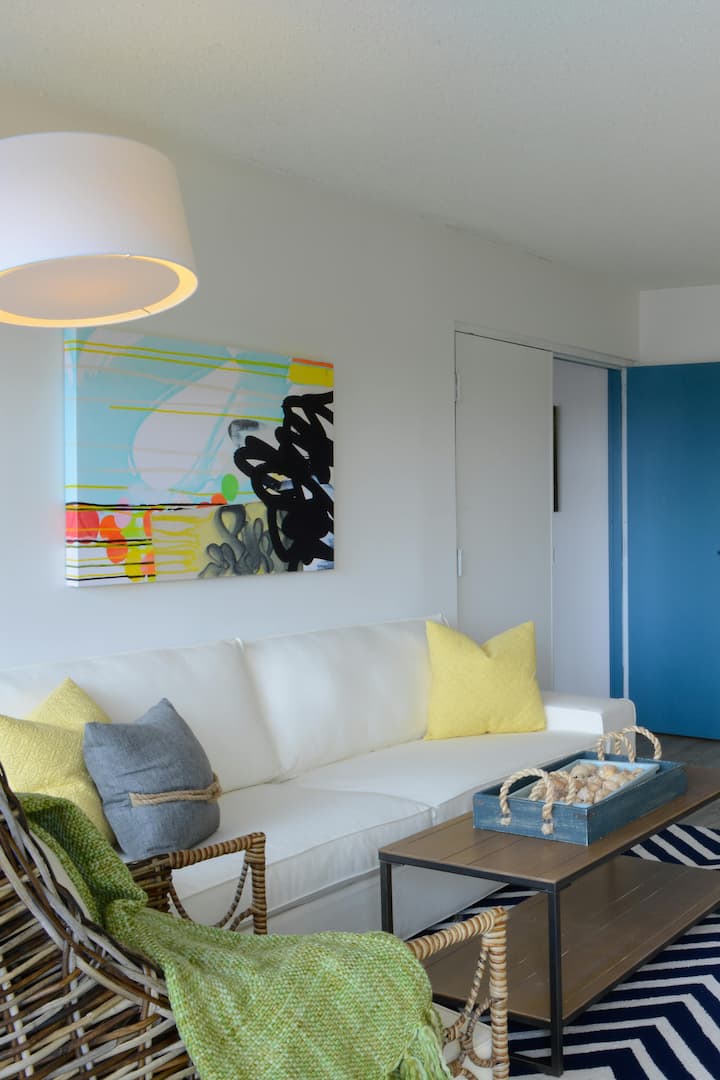 Shoreside Setting With Lively Pool Scene - Dewey Beach, DE