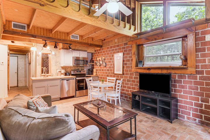 Riverfront Angler's Cabin In Fairhope W/ Deck! - Fairhope