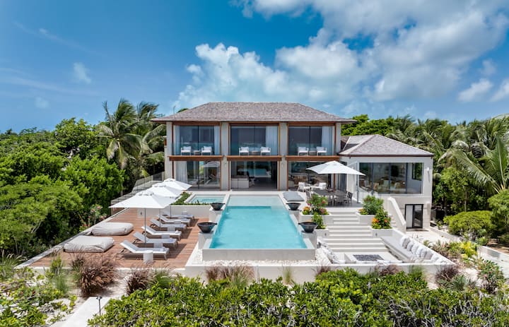 The Seafire An Exquisite 8 Bedroom Beachfront - Turks and Caicos Islands