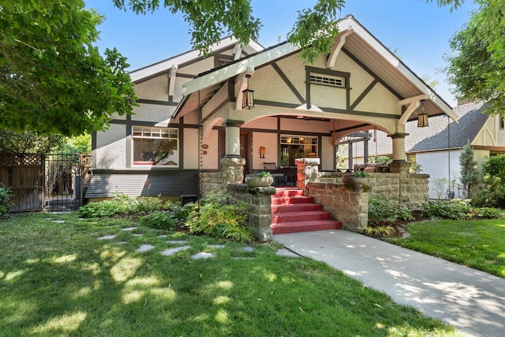 Iconic Treasure W/ Porch Swing | Walk To Hyde Park - Boise, ID