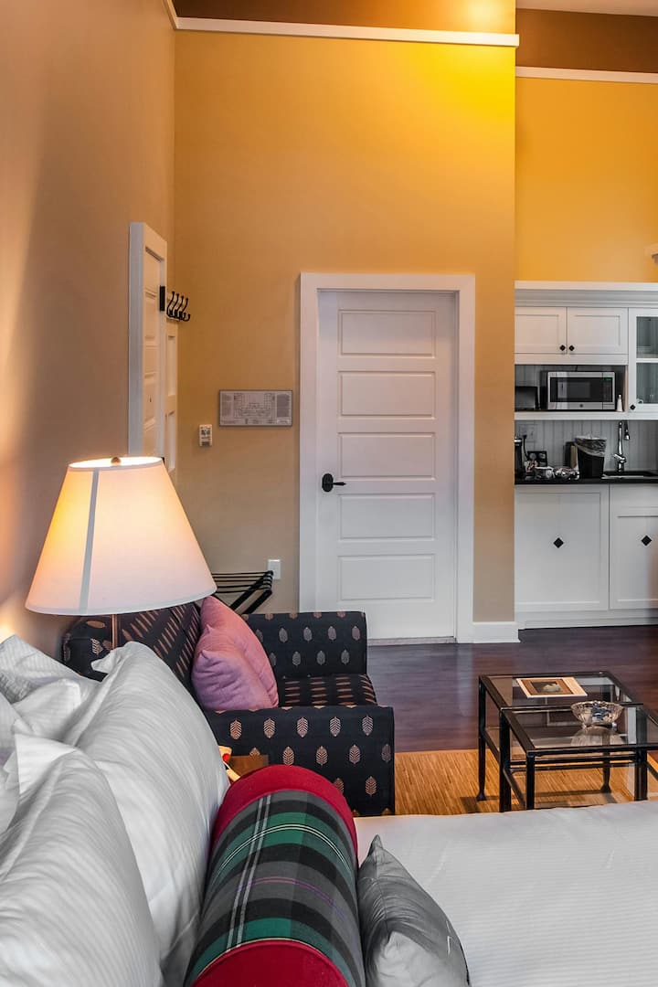King Room - Portland, ME