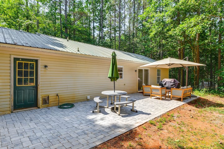 Mooresville Retreat W/ Patio, 1 Mi To Lake Norman! - Mooresville, NC