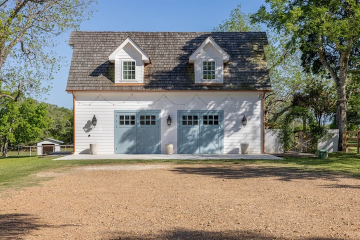 Liesel Farm Carriage House: Round Top Retreat - Round Top, TX