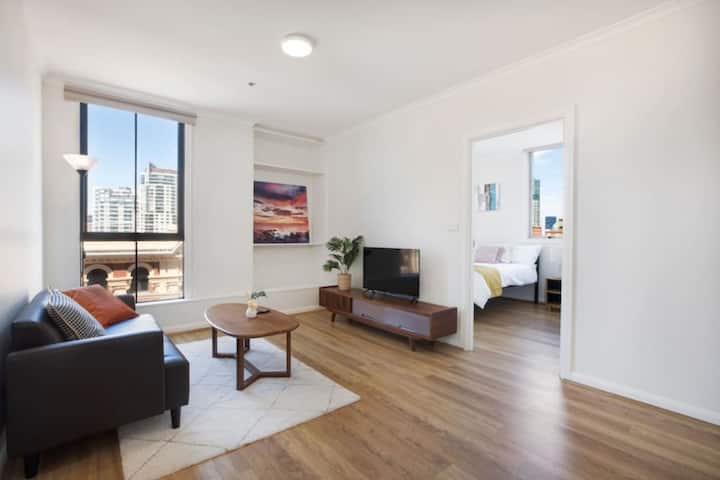 Vintage Charm 2 Bed Apt Near Flinders Station - Carlton