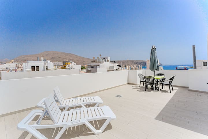 Hostal Los Cristianos Near Beach - Los Cristianos