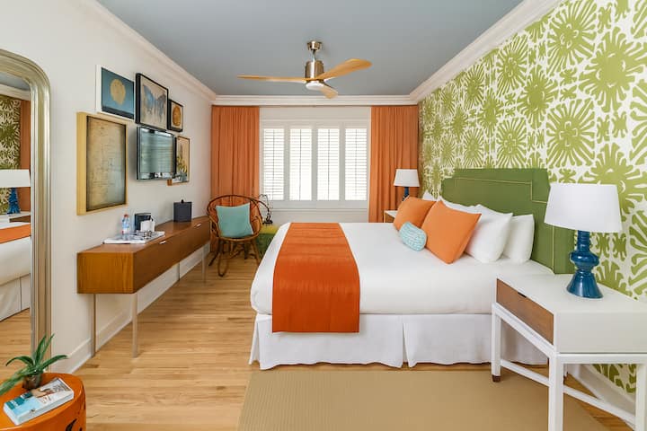 Enjoy A Hassle-free Stay! Beach Access, Pool - Miami Beach, FL